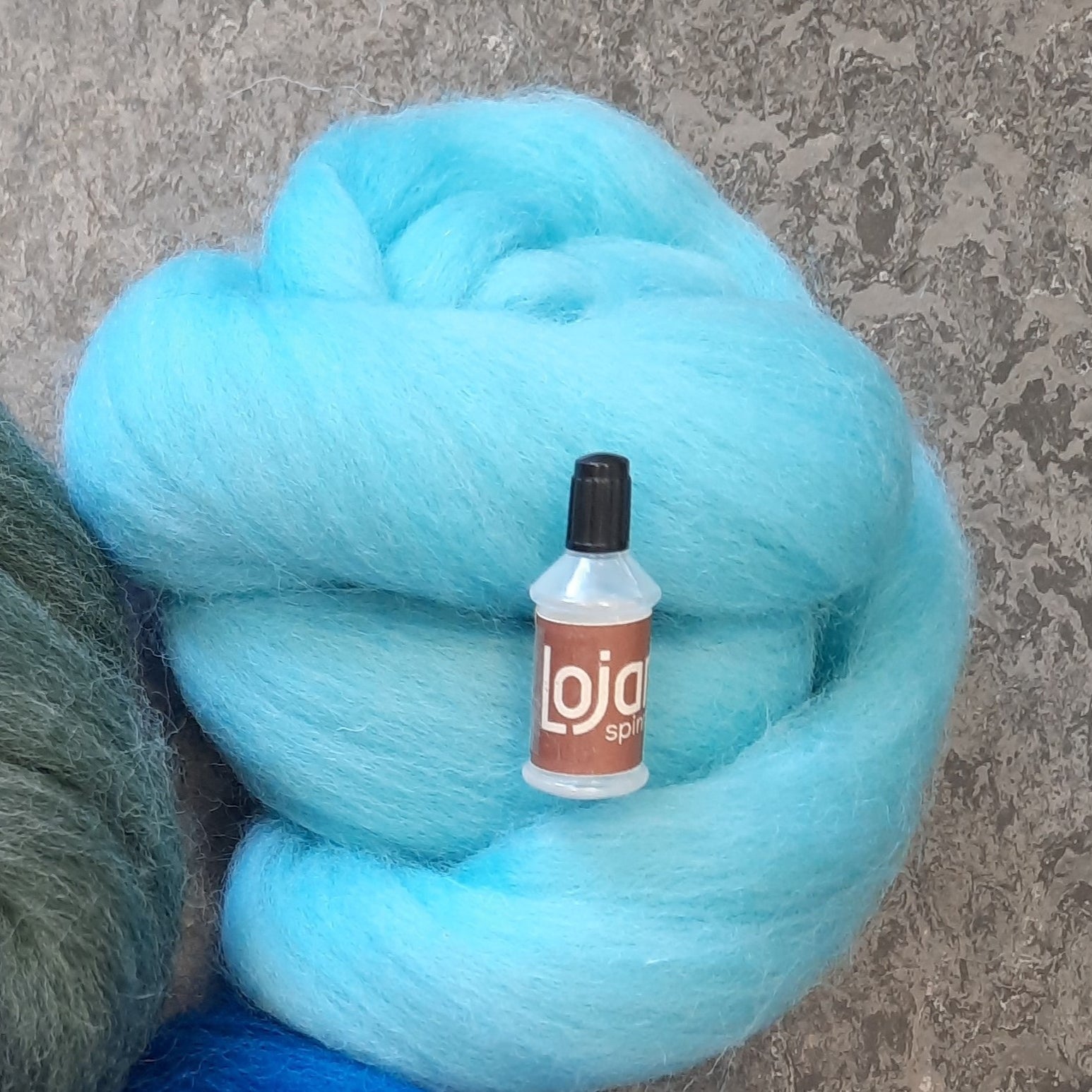 Lojan Spinning wheels and accessories — Tisse et File