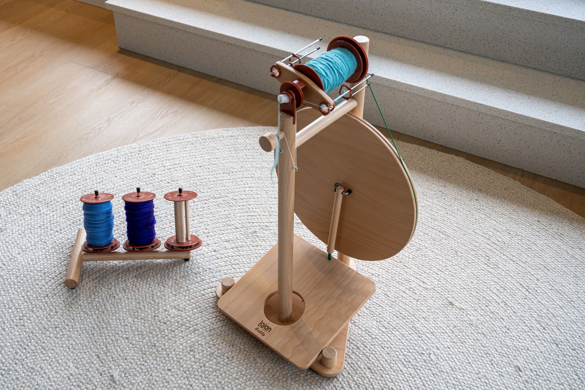 Lojan Spinning wheels and accessories — Tisse et File