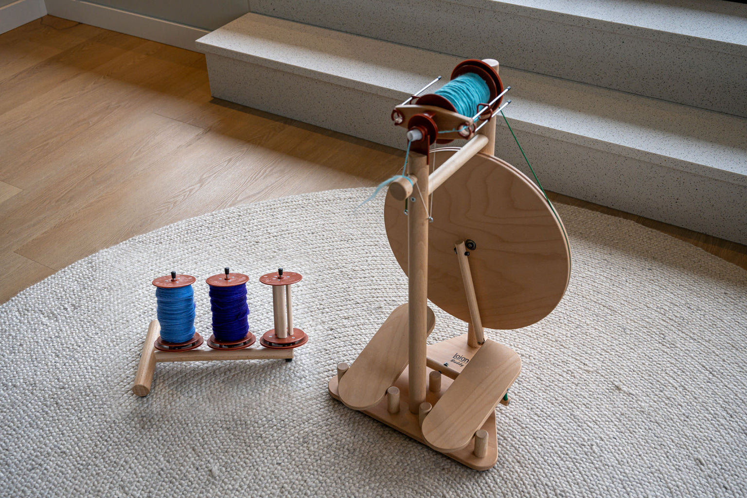 Lojan Spinning wheels and accessories — Tisse et File
