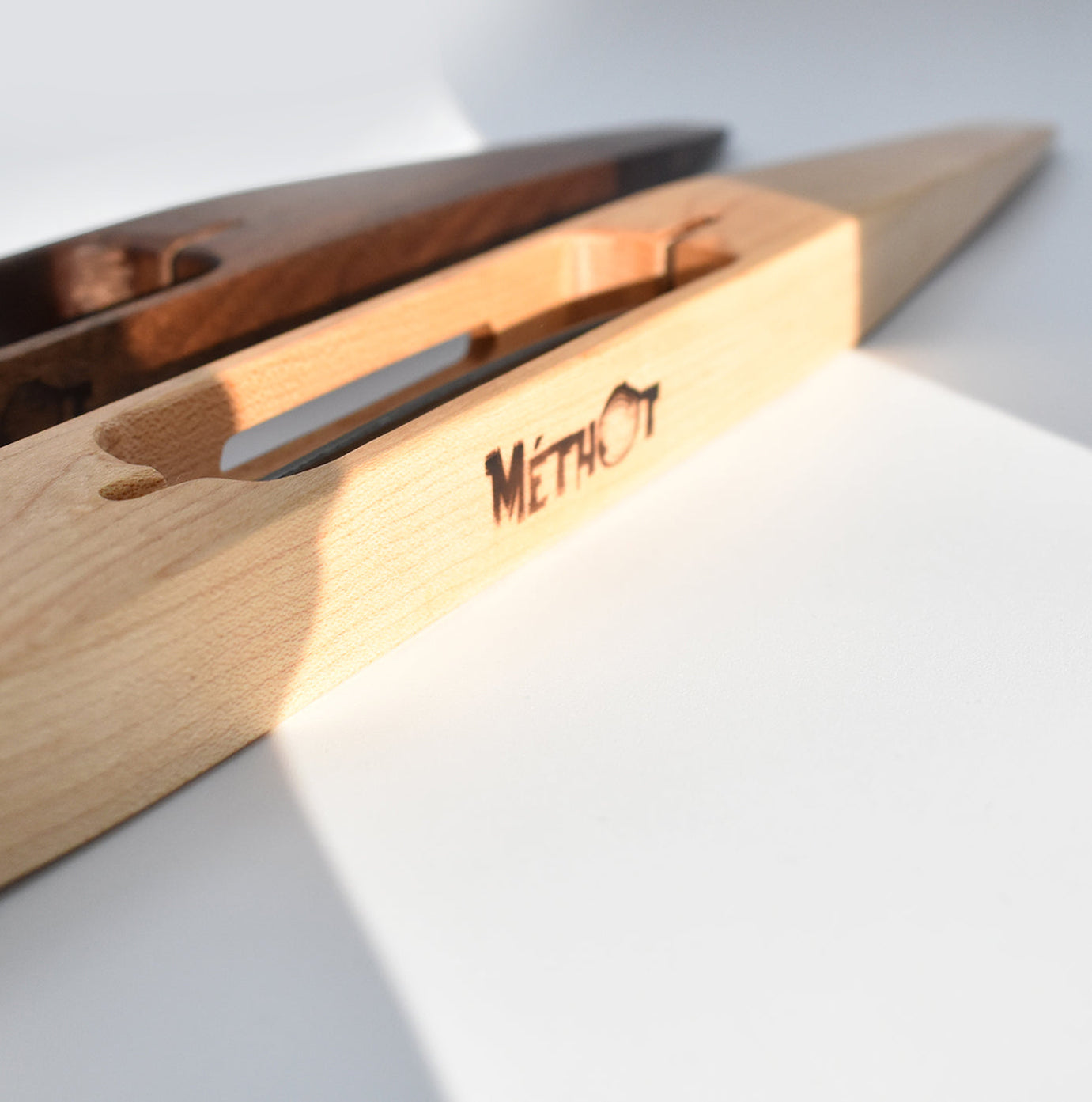 Handcrafted boat shuttles — Tisse et File